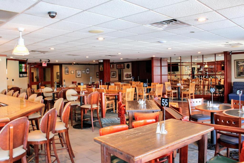 Cape Cod Irish Village - The Emerald Resort, Barnstable (updated prices ...