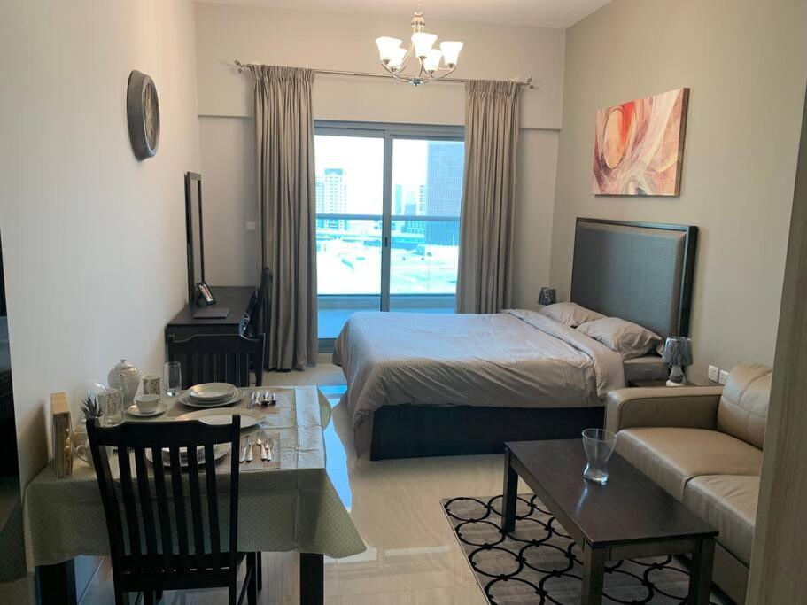 Studio Khalifa canal view, Dubai (updated prices 2026)