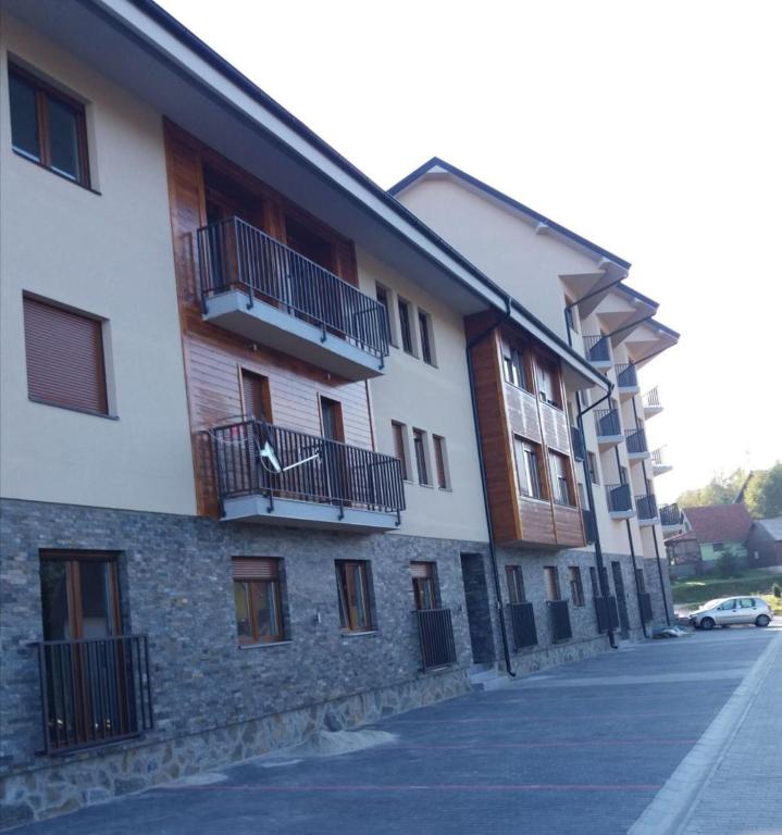 Apartment Zlatibir, Bele vode 290, Zlatibor, Serbia - Booking.com