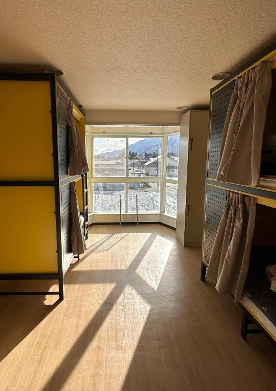 Hakuba Hokujo Backpackers Hostel, Hakuba (updated prices 2025)