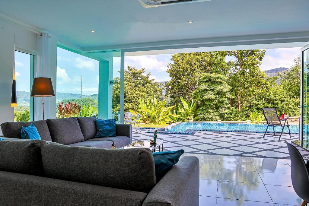 Sunset Hill Villas - Aquamarine Pool Villa, Ulu Melaka (updated prices ...