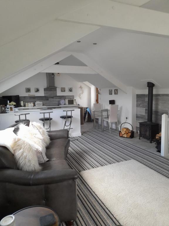 The Old Fire Station, Tregaron (updated prices 2026)