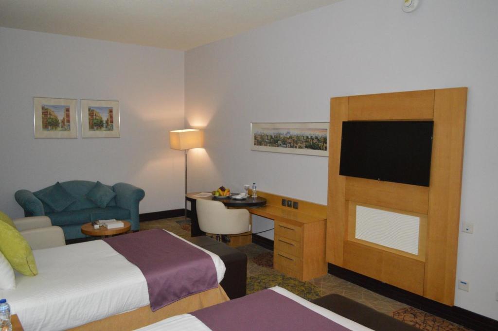 Golden Tulip Hail, Hail (updated prices 2025)