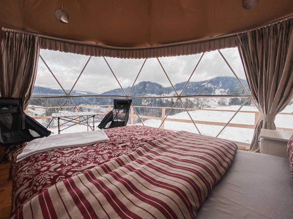 Cucu Zen Dome, Iacobeni – Updated 2024 Prices