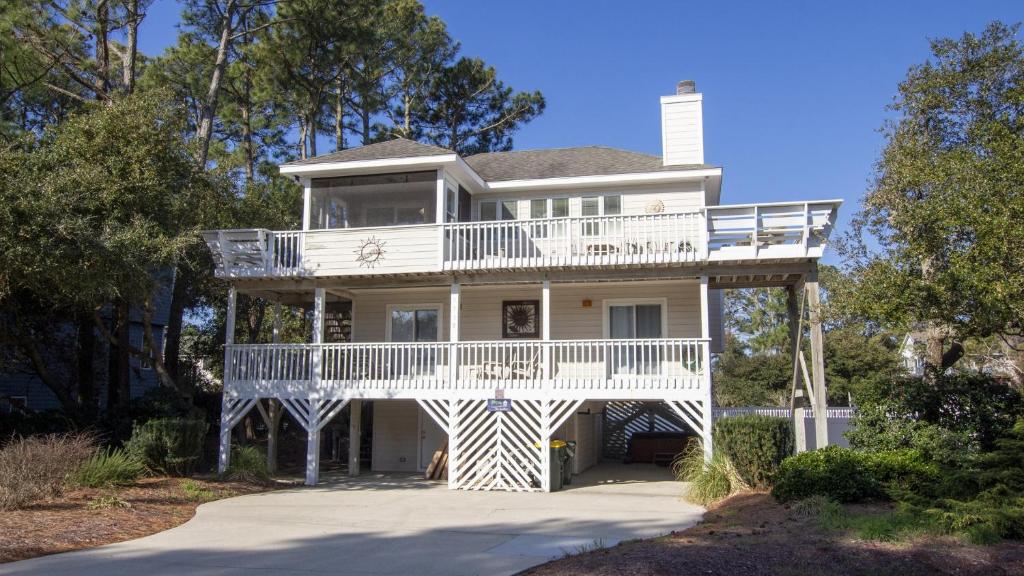 722, The Sandlot- Oceanside, Private Pool, Hot Tub, Screened Porch ...