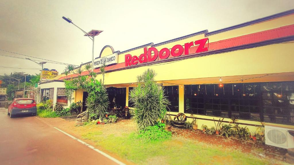 San Juanico Travellers Inn - RedDoorz, Tacloban (updated prices 2026)