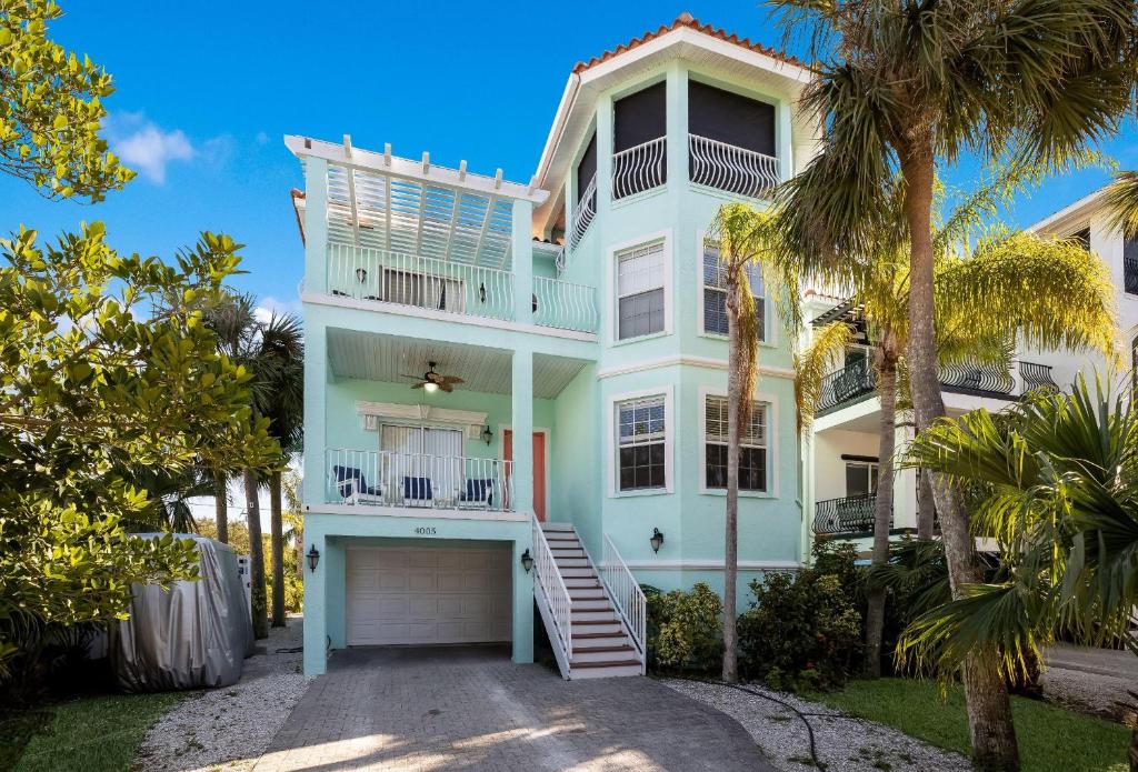 Salty Sands, Holmes Beach (updated prices 2024)
