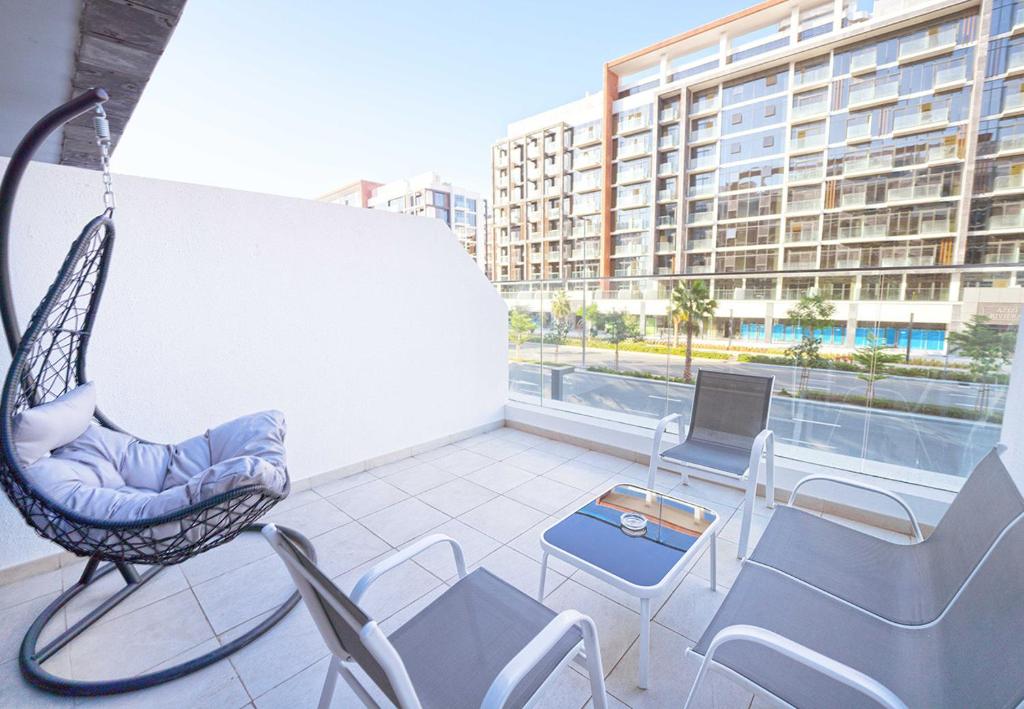 EasyGo - Azizi Riviera 14 Studio Blvd View, Dubai (ažurirane cene za ...