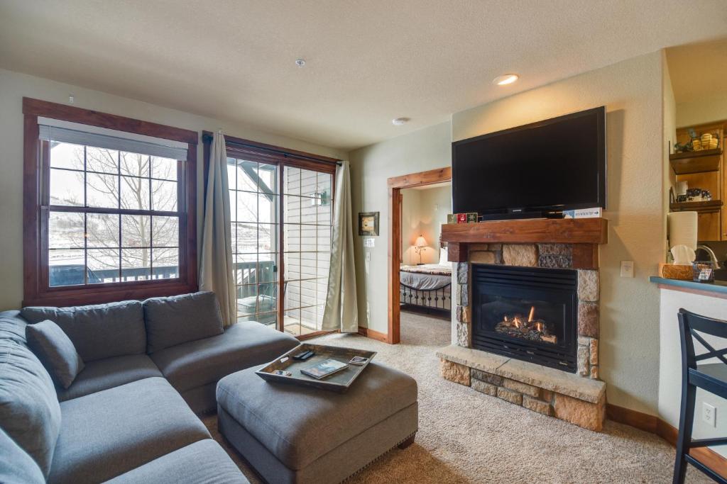 Granby Ranch Resort Condo with Pool Ski-InandSki-Out, Granby (updated ...