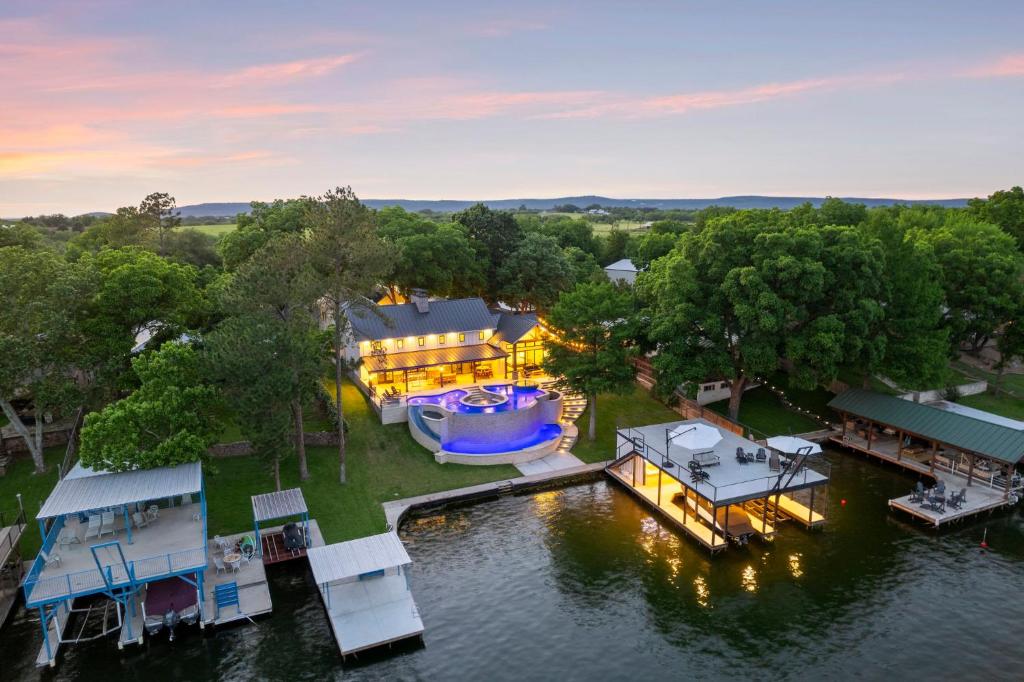 LBJ Lodge Concierge Services, Kingsland (updated prices 2026)
