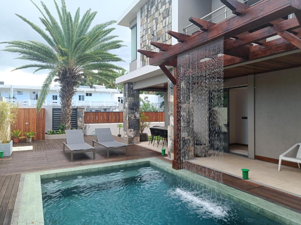 Villa June, Triolet (updated prices 2025)