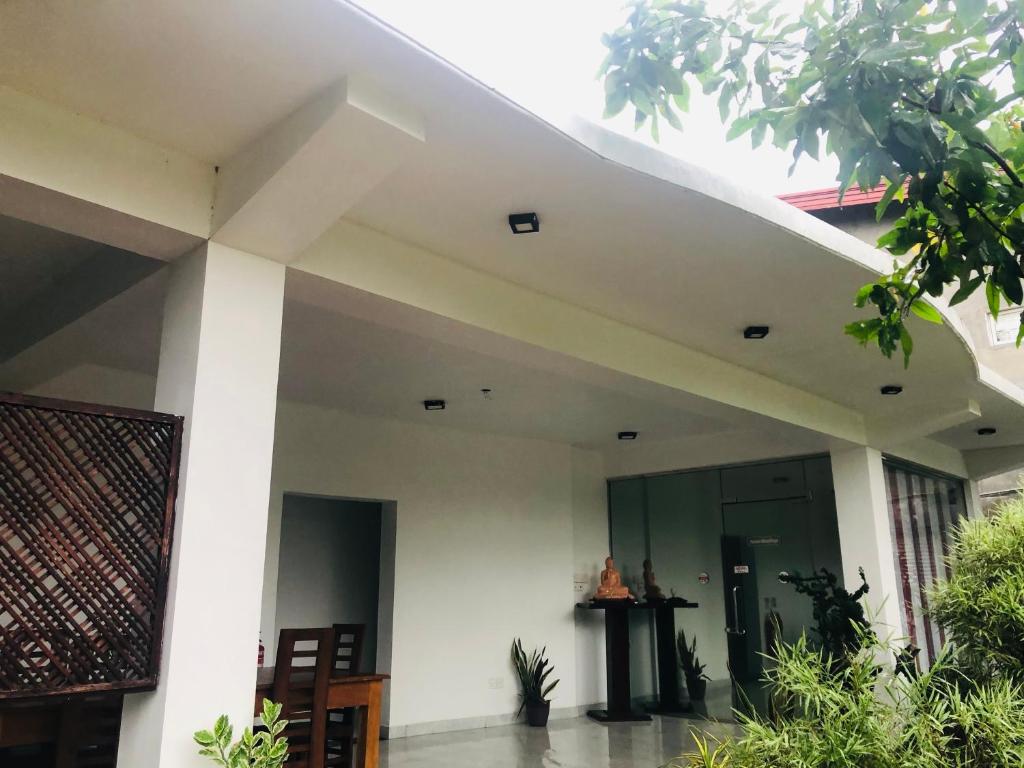 Senanayaka Holiday Inn, Polonnaruwa (updated prices 2025)