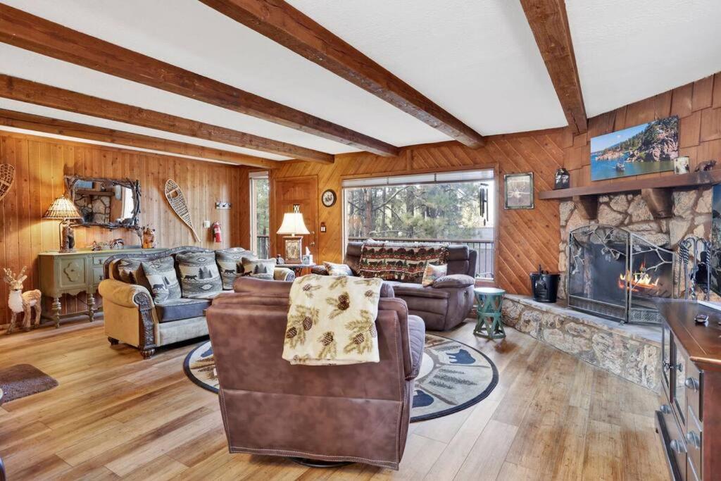 Mockingbird Mountain Getaway~ Walk to Activities~, Big Bear Lake ...