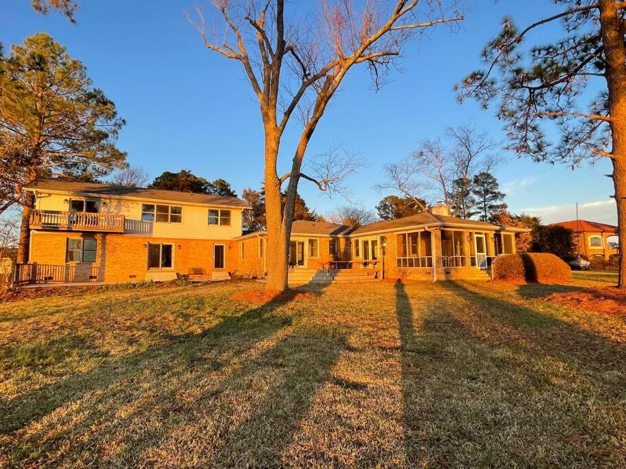 Beautiful sunsets on Lake Murray await you, Irmo (updated prices 2024)