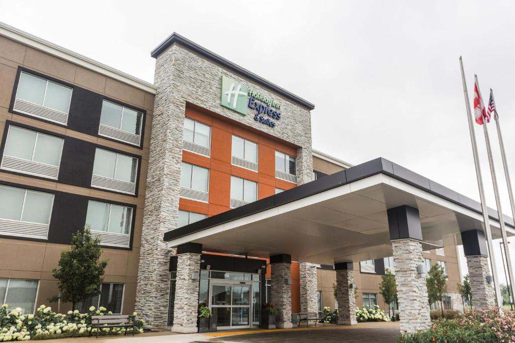Holiday Inn Express & Suites - Welland, Welland – Updated 2024 Prices