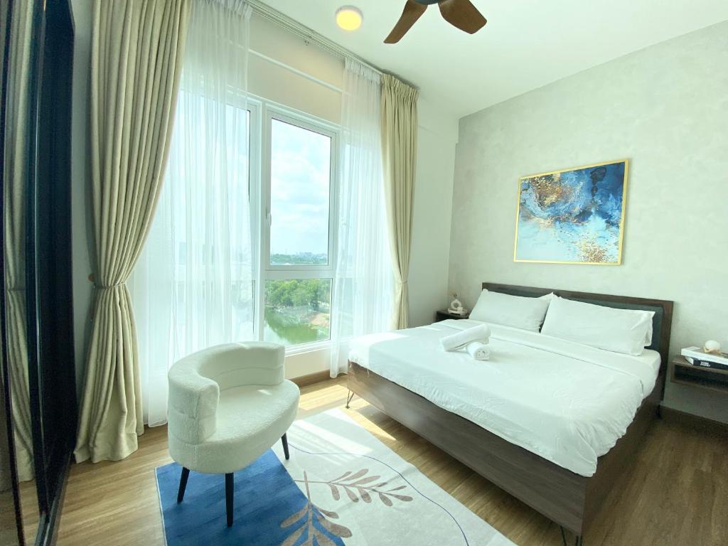 2 Rooms Condo Lake View Privacy Unit With Wi-Fi, Petaling Jaya (updated ...