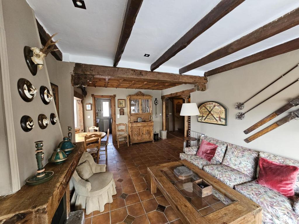 IMEDA CASA LOS PINOS, Sierra Nevada (updated prices 2026)