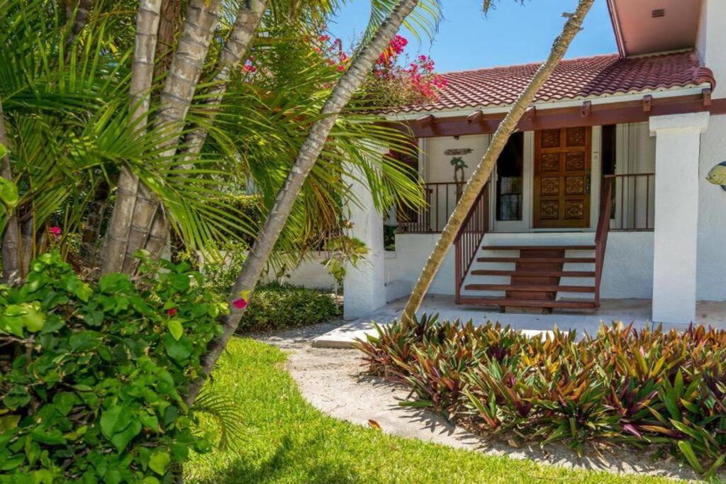 Beach, 70ft Dock, Entire Home, VACA-23-16, Marathon (updated prices 2026)