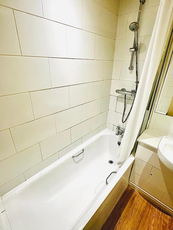 George Hotel & Granary, Frome (updated prices 2025)