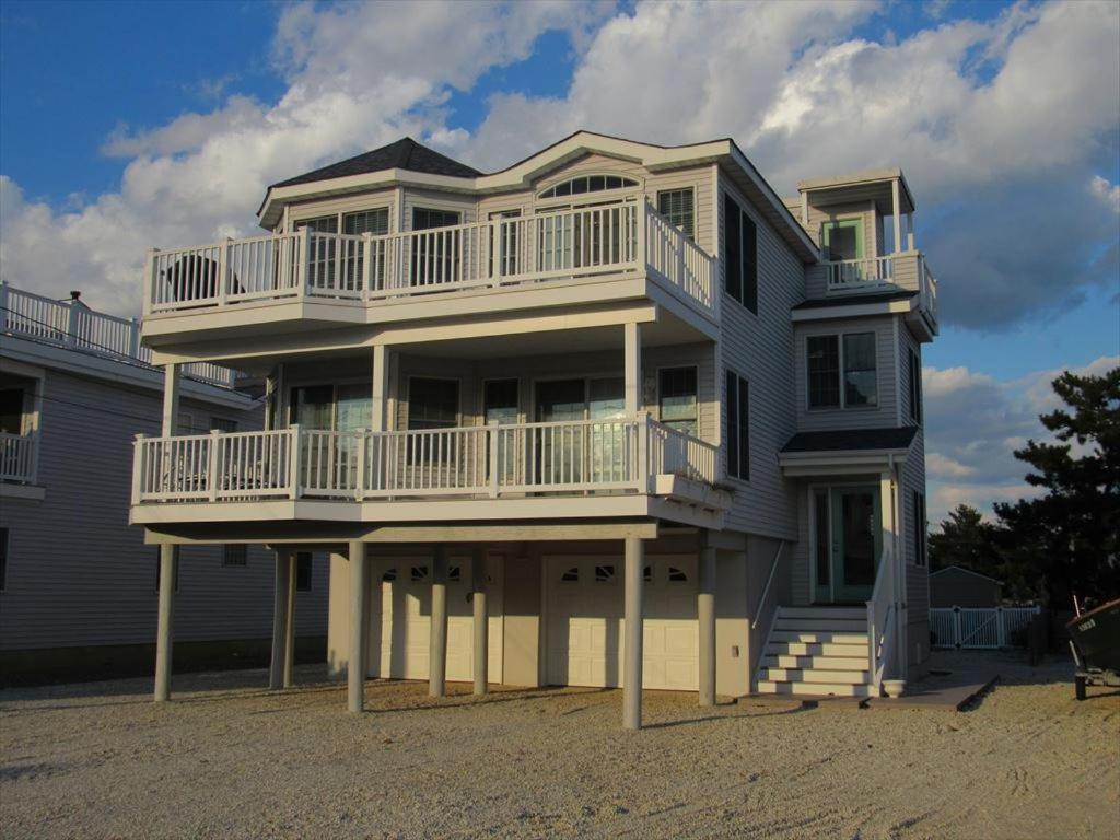 Ocean Block House With Views Of The Ocean, Surf City (updated prices 2025)
