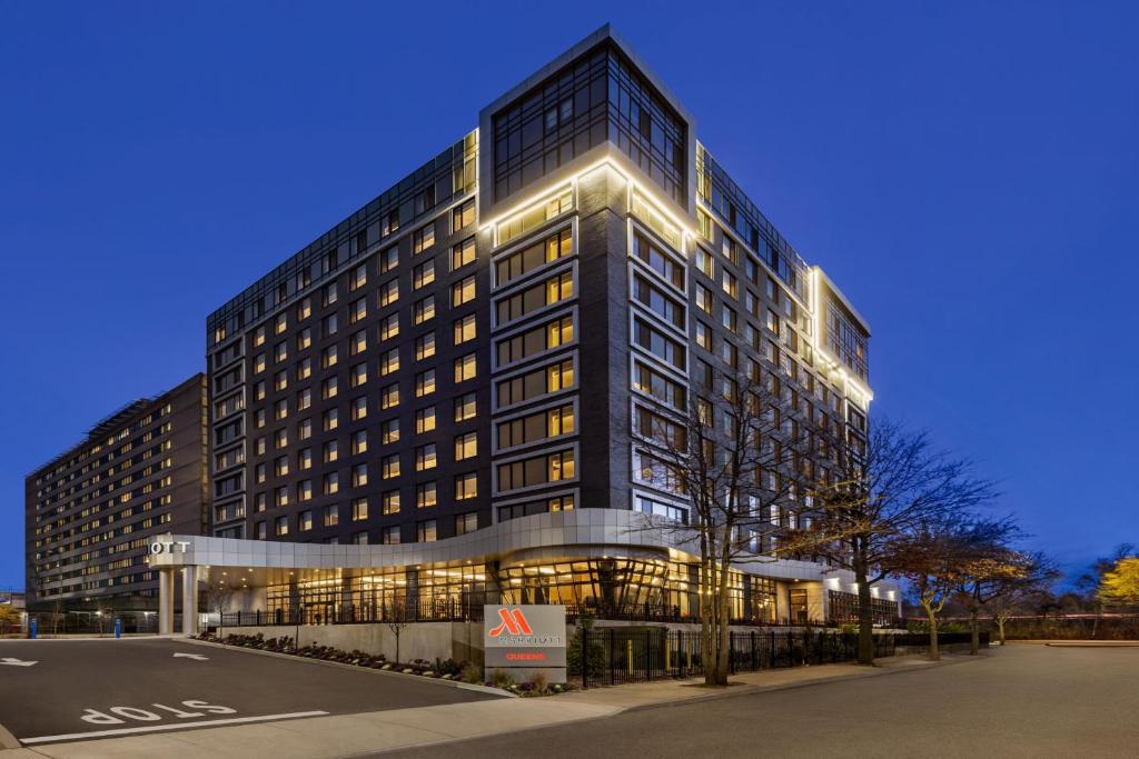 Marriott New York JFK Airport, Queens (updated prices 2025)