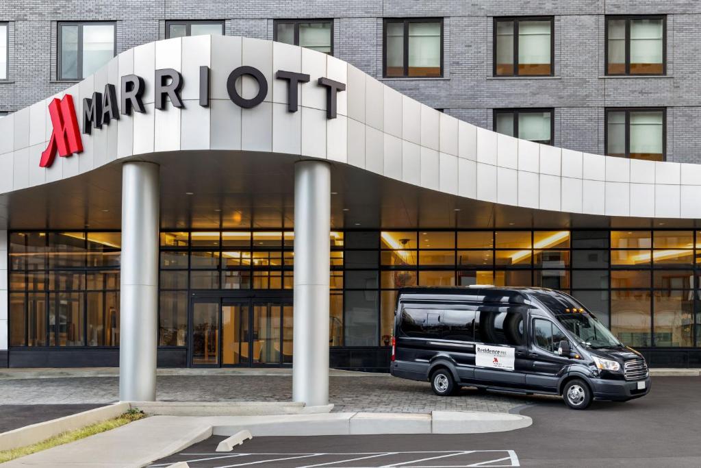 Marriott New York JFK Airport, Queens (updated prices 2025)