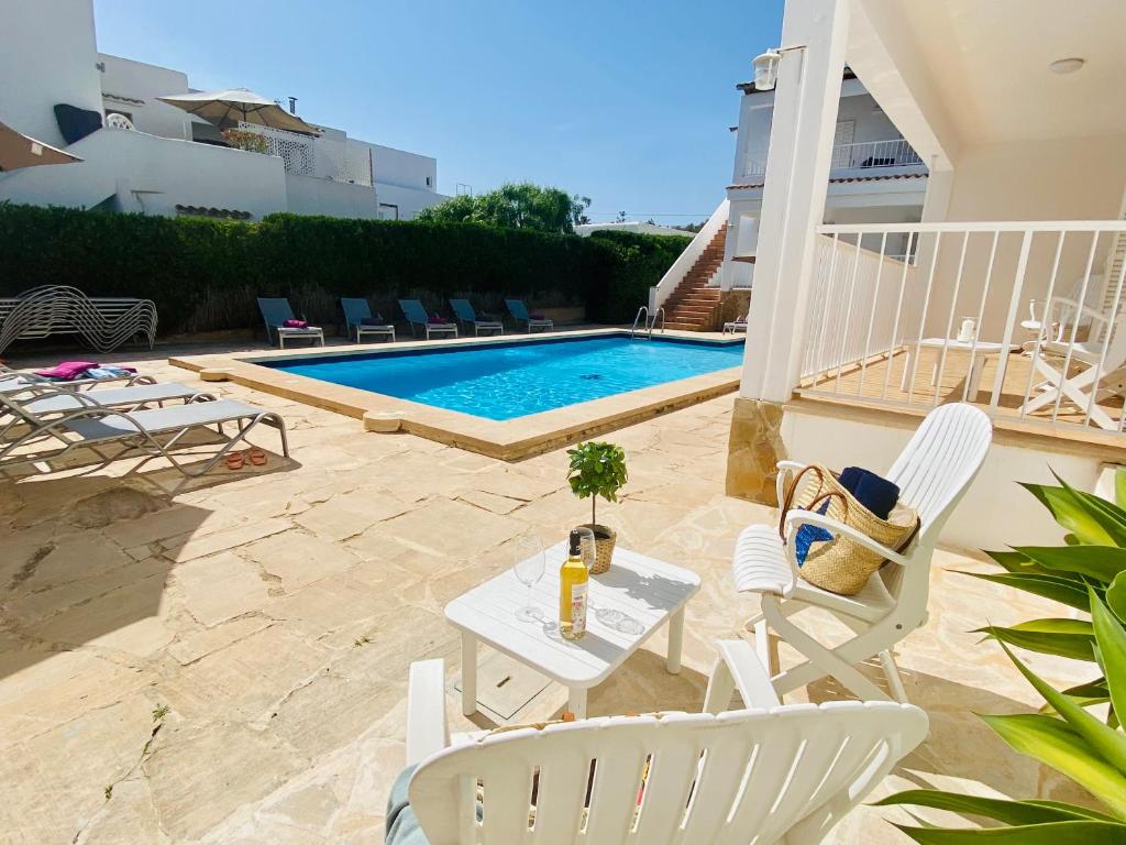 Sol Apartment. Pool, BBC, Free Wifi, Cala D'or – Updated 2024 Prices