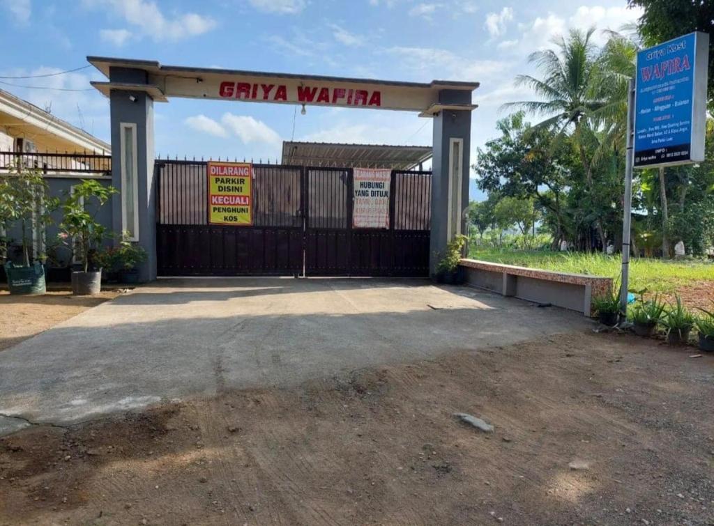OYO Life 93525 Griya Wafira Trenggalek Syariah, Trenggalek (updated prices 2026)