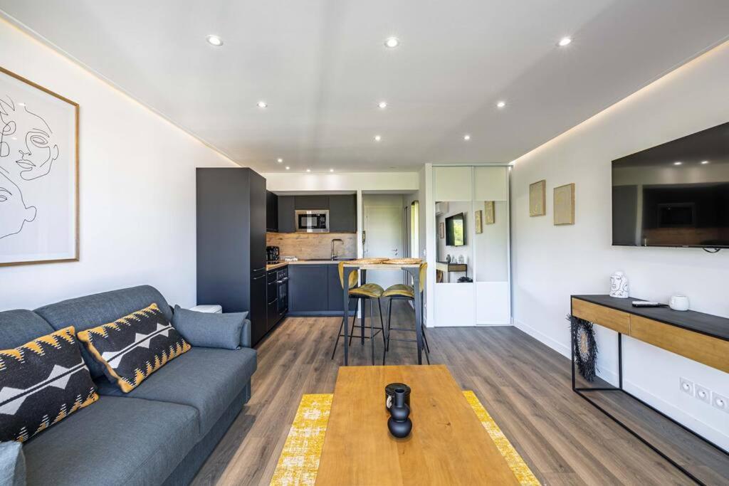 Beau studio au centre de Cannes avec balcon !, Cannes – Updated 2024 Prices