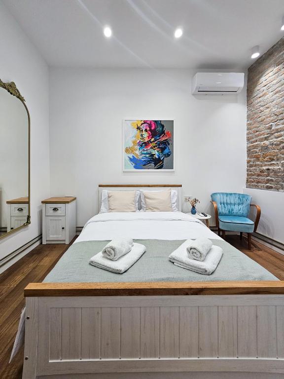 Easy life, Belgrade (updated prices 2026)