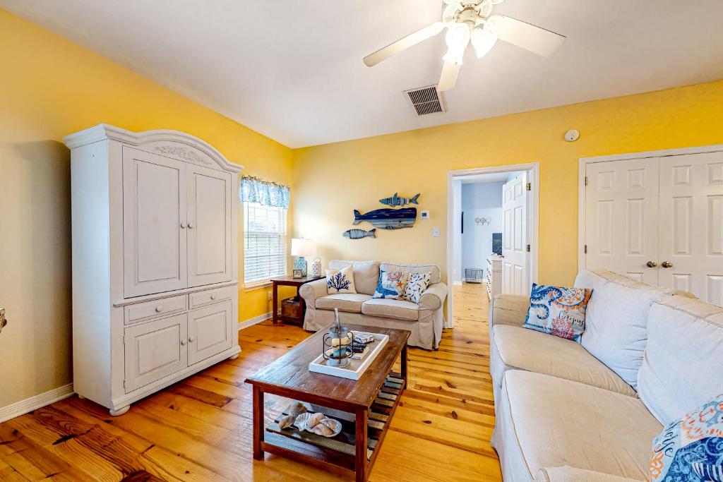 The Rookery 202, Fort Morgan (updated prices 2025)