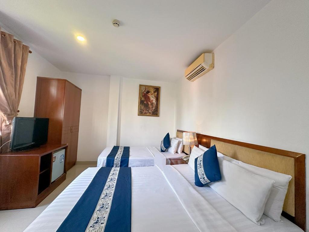 Ruby Star Hotel- Near Bến Thành Market, Ho Chi Minh City (updated ...