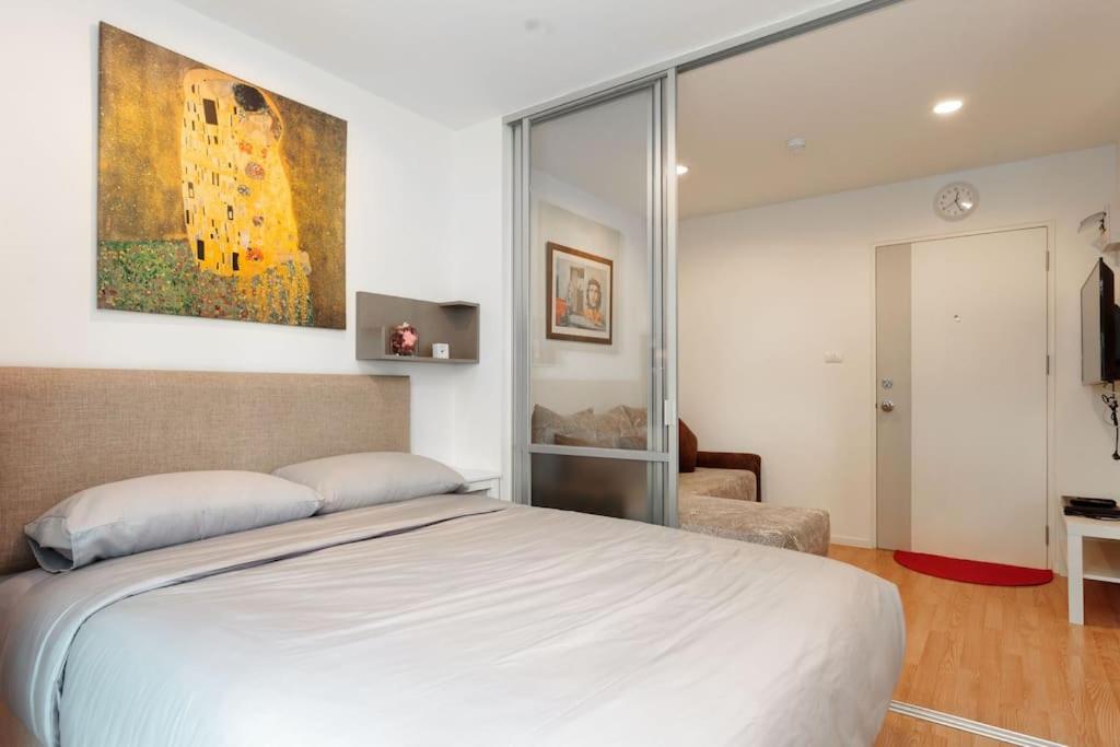 Fully Furnished Studio Apartments, Bangkok (updated prices 2025)