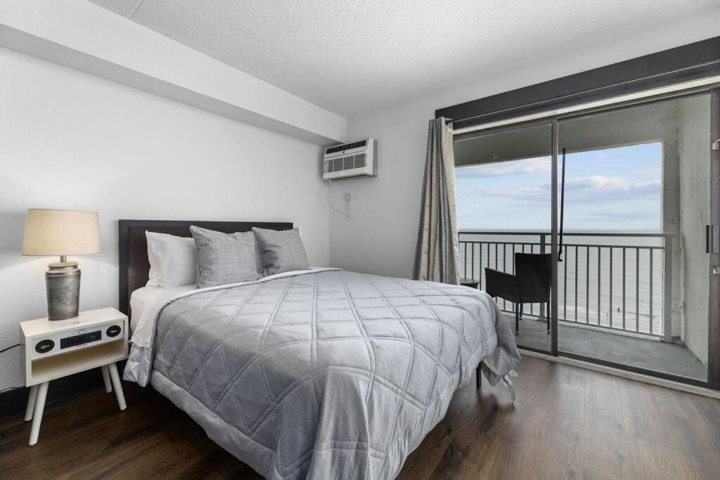 Direct Ocean Front Queen Suite! Sea Mist Resort 21006 - Perfect for 2 ...