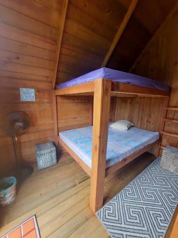 Cabana 3 com Ar condicionado e area de cozinha e banheiro compartilhado a 10 minutos do Parque ...