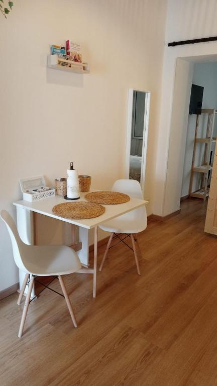 Piazzetta Degli Innamorati, Bari (updated prices 2026)