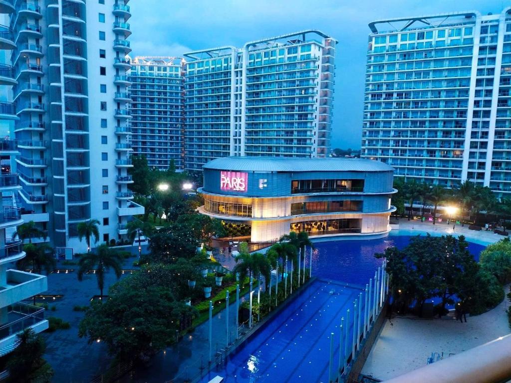 Azure Paris Hilton Staycation, Manila (updated prices 2025)