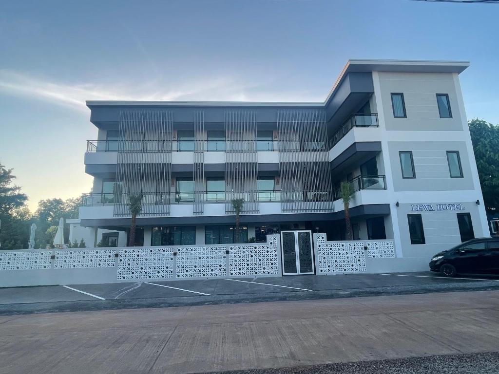 Lewa hotel, Ban Phlong Sawai (precios actualizados 2025)