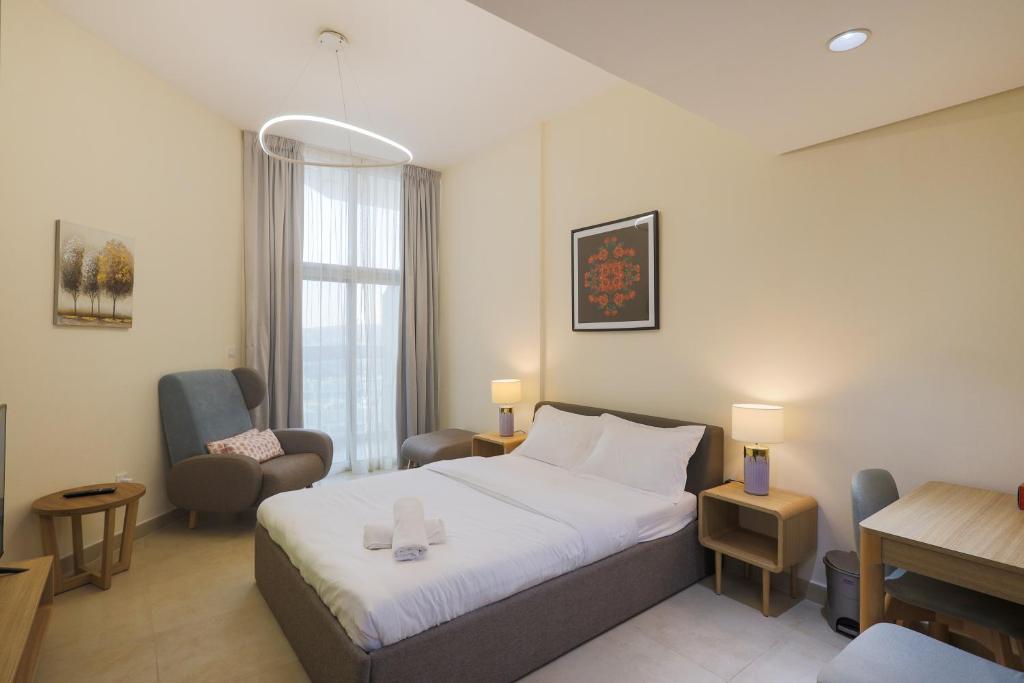 Friendly Studio Apartment with Beautiful Living, Dubái (precios ...