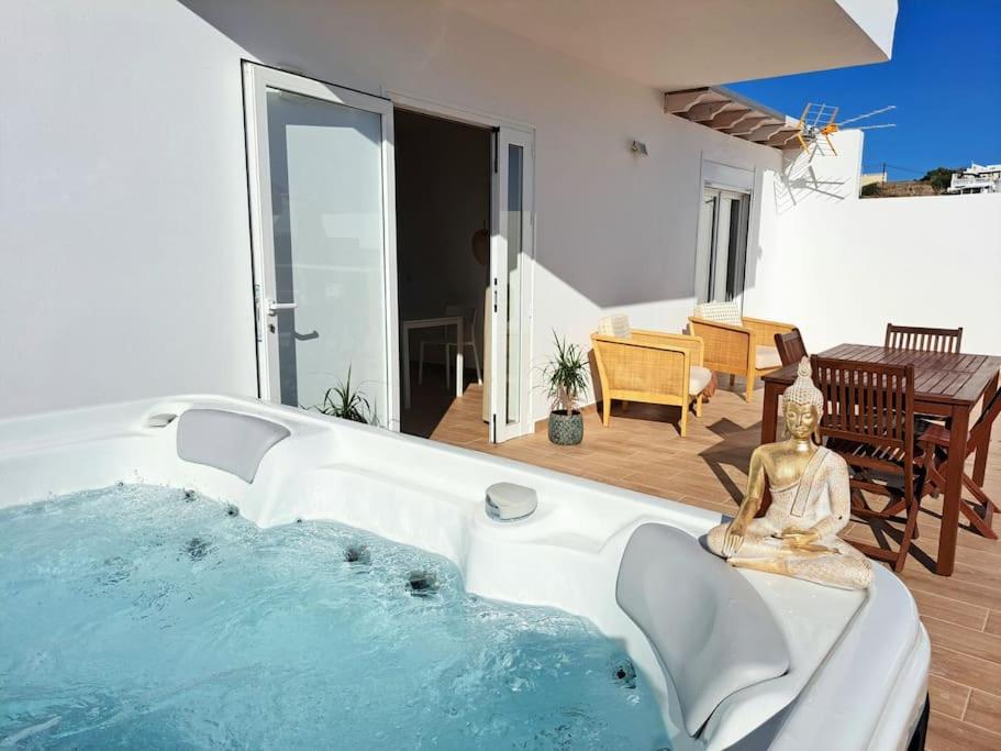 Luna Nueva con Jacuzzi, Tarajalejo (precios actualizados 2025)