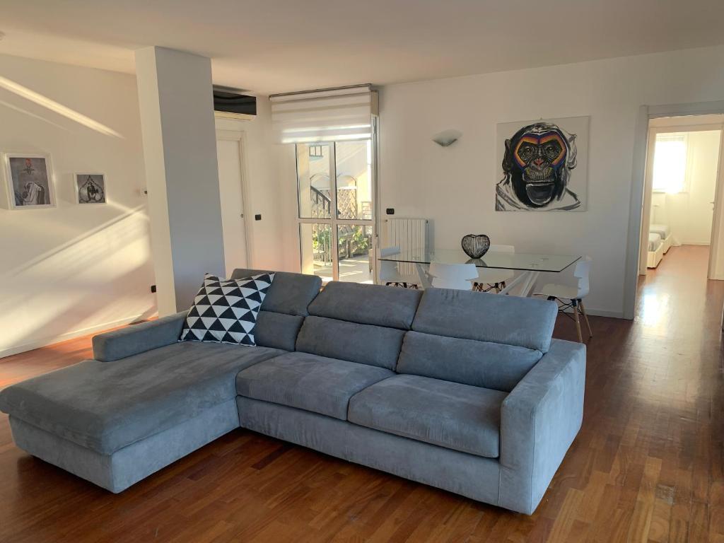 Attico di design Zona Navigli/Moda,Milano, Milan – Updated 2024 Prices