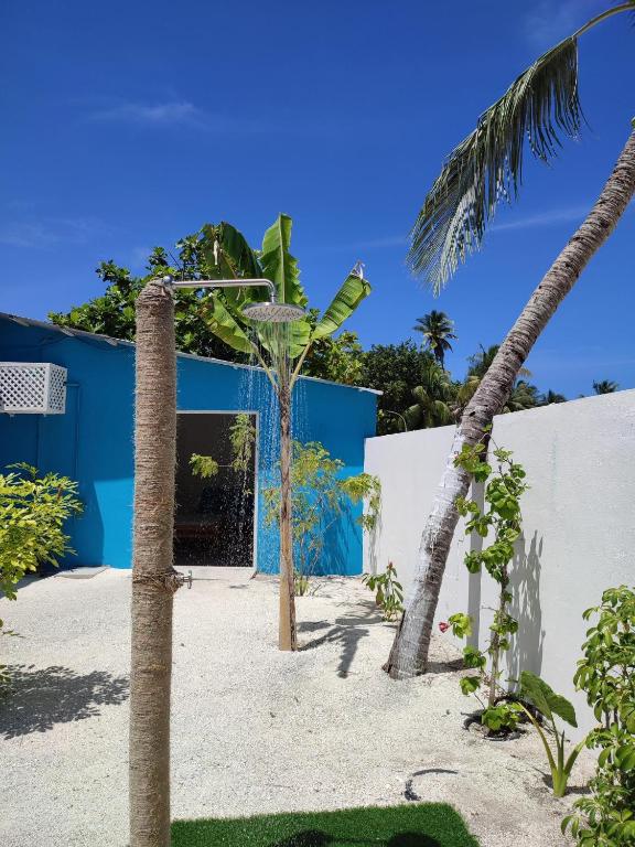 EQ SURF RETREAT, Muli (updated prices 2025)