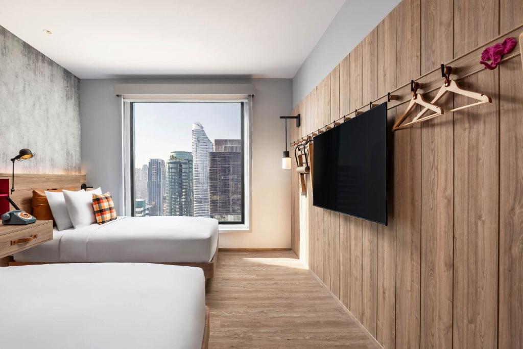 Moxy Bangkok Ratchaprasong, Bangkok (updated prices 2025)