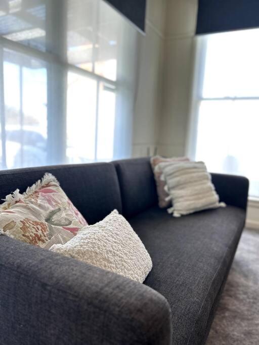 Shepparton House, Shepparton (updated prices 2026)