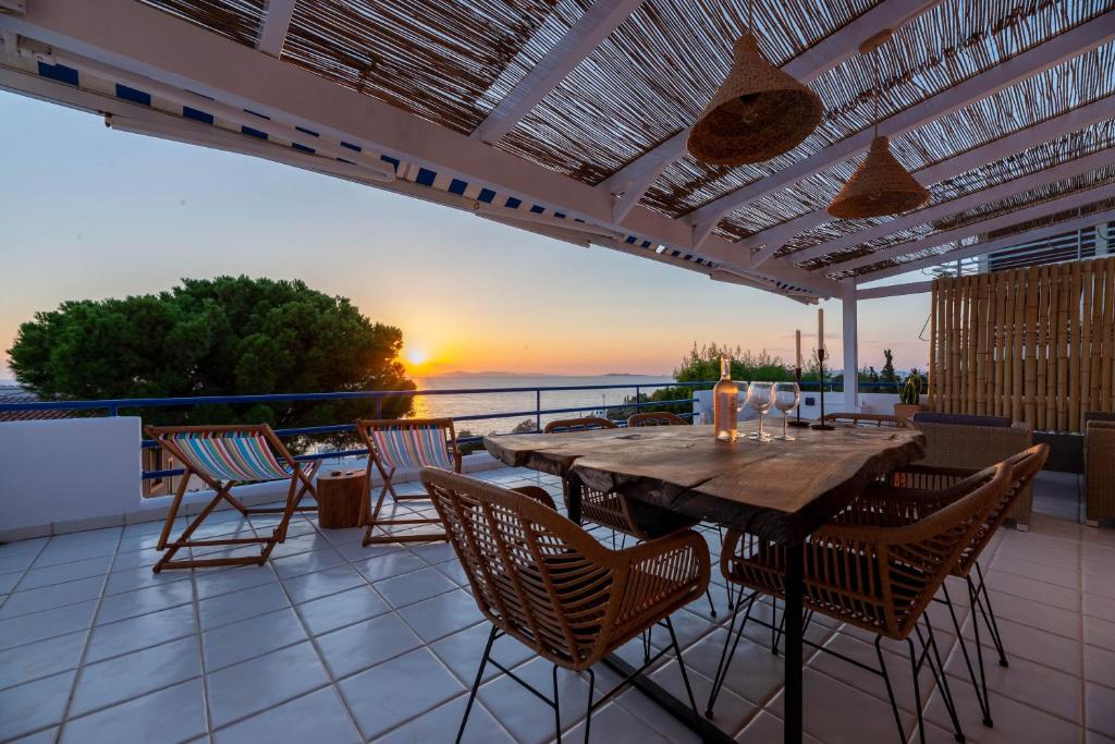 Happy Place Sea View, Saronida (updated prices 2025)