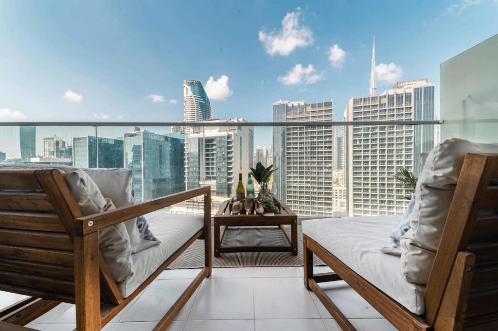 Frank Porter - Reva Residence, Dubai (updated prices 2025)