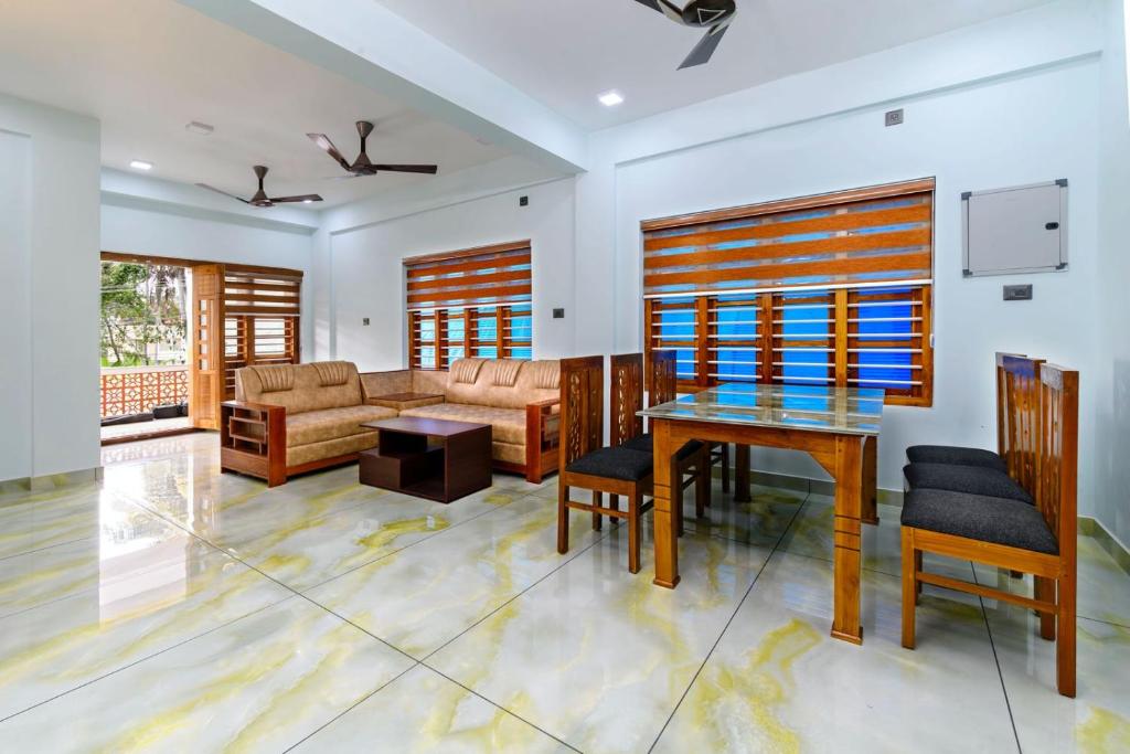 Rams Guest House Meadows Near Lulu Mall & Kims Hospital, Trivandrum ...