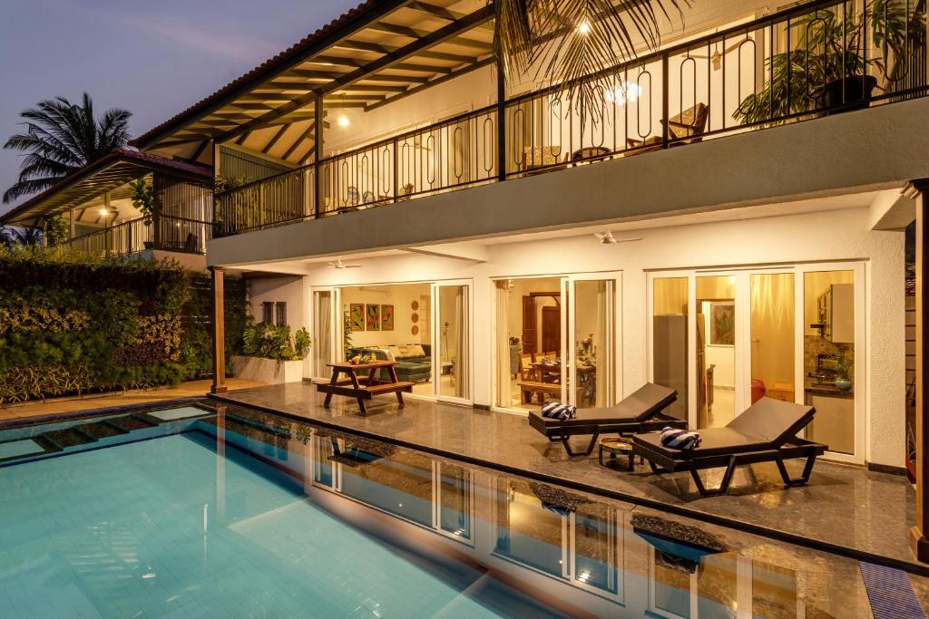 Avalon by Hireavilla - 6BR Villa with Pool & Field View in Parra, North ...