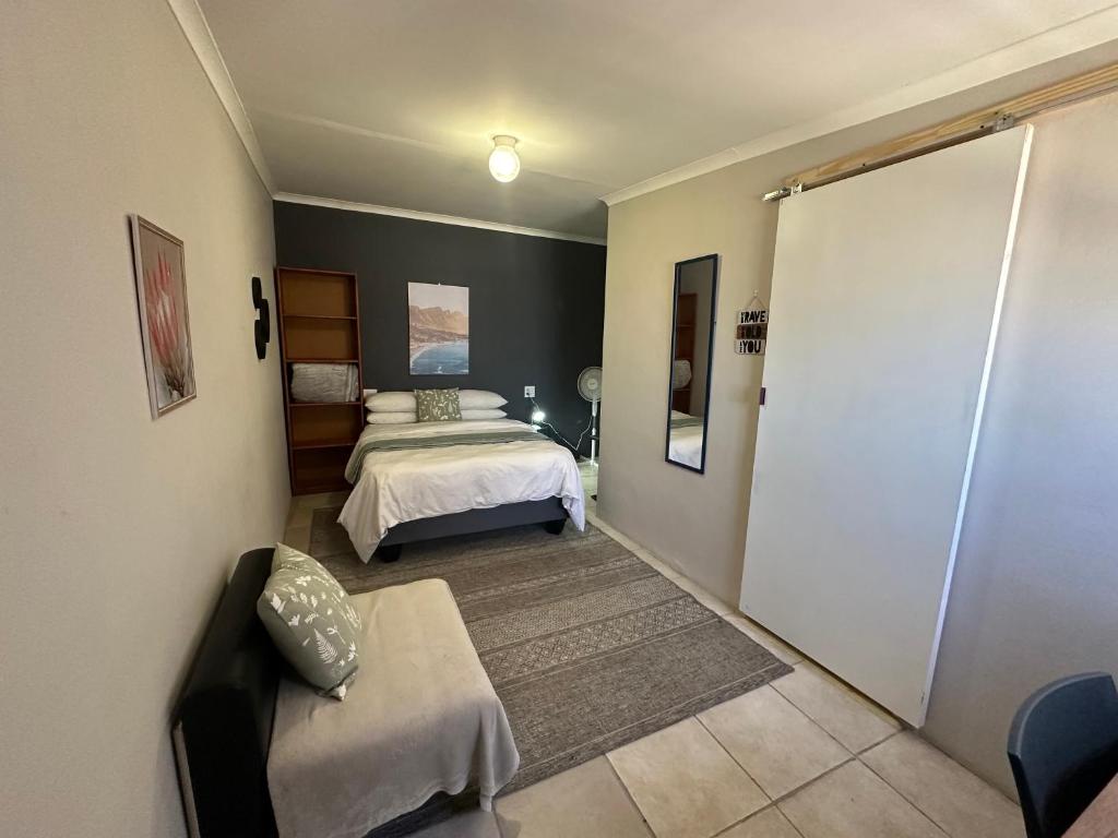 Hide 2 On Rees, East London (updated prices 2025)