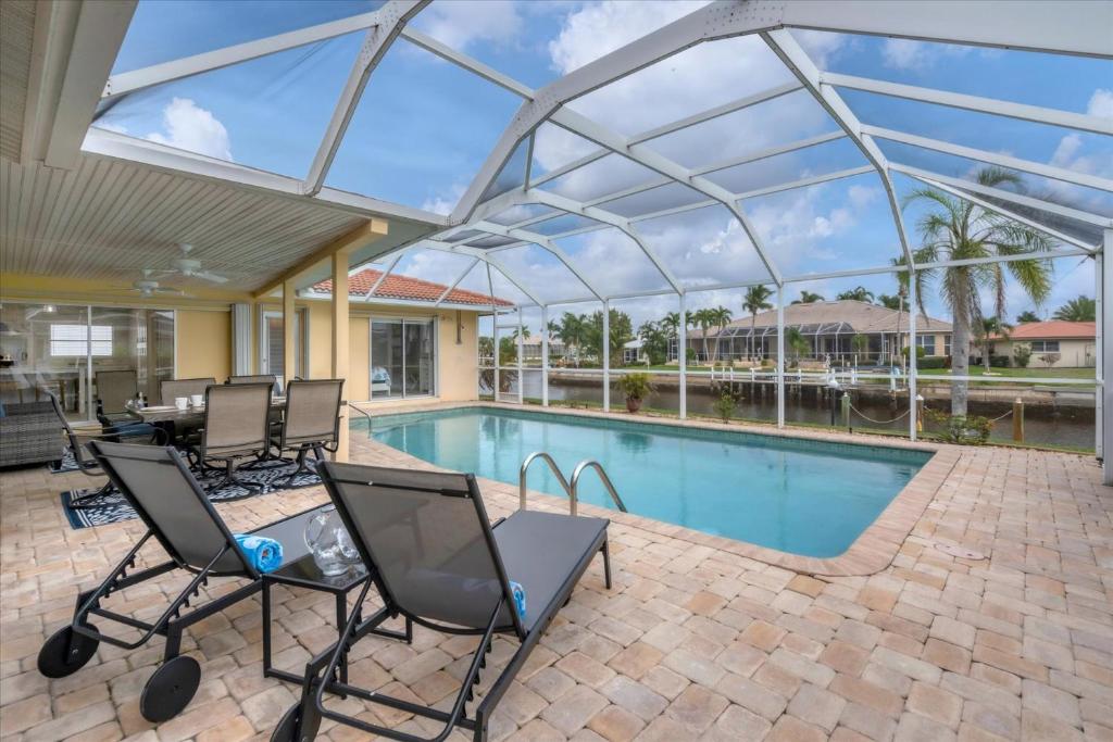 618 Via Tunis, Punta Gorda (precios actualizados 2024)